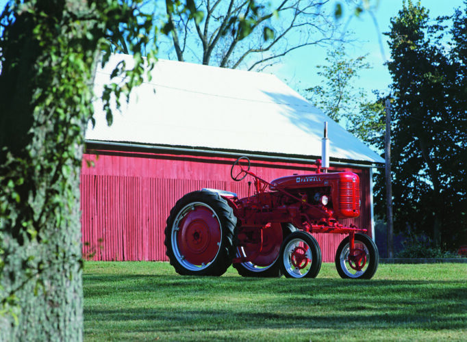 The History of Farmall Tractors: 1940-1954 - Grit